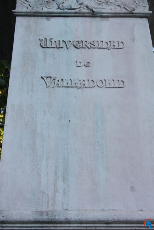 Estatua de Claudio Moyano